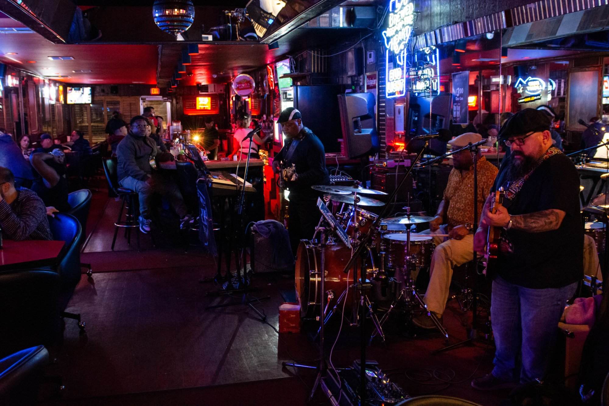 The Tap Bar & Restaurant - Downtown El Paso, TX